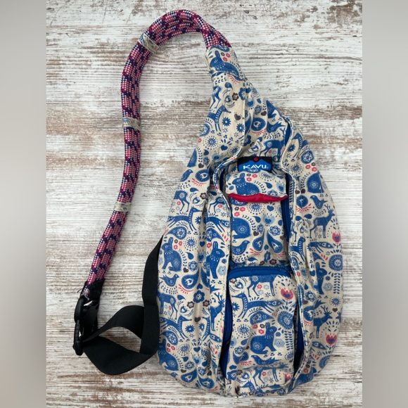 Kavu | Bags | Rare Kavu Crossbody Limited Edition Critter Talefolklore ...